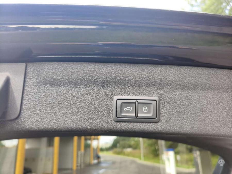 Black Audi A6 2021 in Kaunas, with an engine capacity of 1.97 L and mileage of 225 thousand km for 20700 €, photo 15 on AUTOMOTO.COM.LV