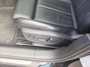 Black Audi A6 2021 in Kaunas, with an engine capacity of 1.97 L and mileage of 225 thousand km for 20700 €, photo 38 on AUTOMOTO.COM.LV