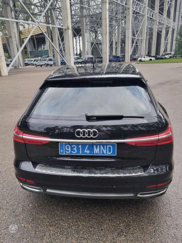 Black Audi A6 2021 in Druskininkai, with an engine capacity of 1.97 L and mileage of 290 thousand km for 19999 €, photo 8 on AUTOMOTO.COM.LV