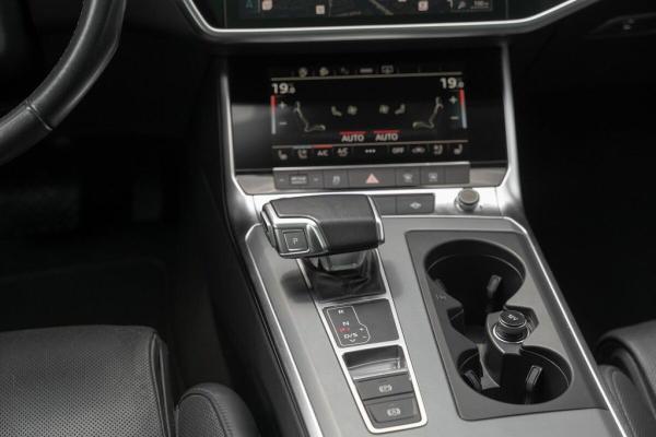 Black Audi A6 2022 in Vilnius, with an engine capacity of 3.00 L and mileage of 169 thousand km for 33800 €, photo 8 on AUTOMOTO.COM.LV