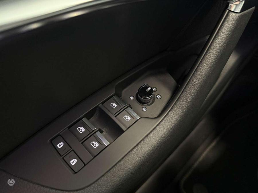 Black Audi A6 2022 in Vilnius, with an engine capacity of 2.00 L and mileage of 144 thousand km for 31777 €, photo 23 on AUTOMOTO.COM.LV