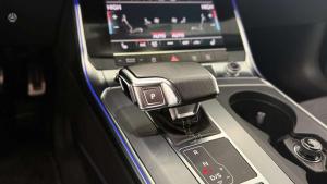 Black Audi A6 2022 in Vilnius, with an engine capacity of 2.00 L and mileage of 144 thousand km for 31777 €, photo 32 on AUTOMOTO.COM.LV