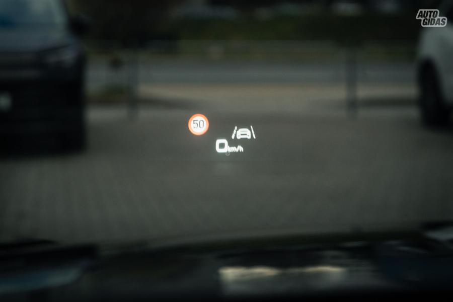 Black Audi A6 2022 in Vilnius, with an engine capacity of 2.00 L and mileage of 72 thousand km for 29000 €, photo 36 on AUTOMOTO.COM.LV
