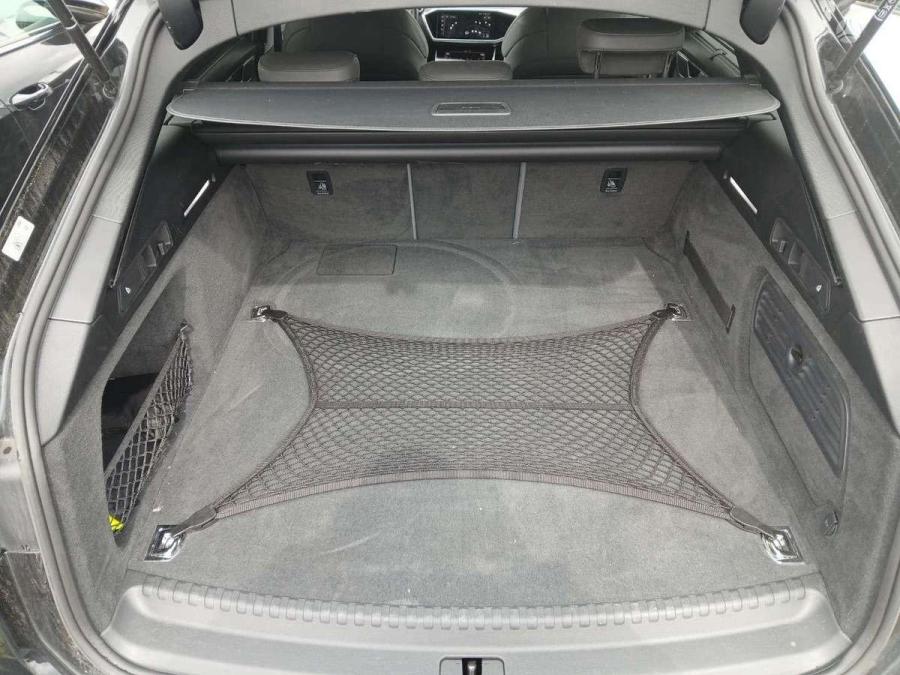 Black Audi A6 2023 in Vilnius, with an engine capacity of 1.98 L and mileage of 124 thousand km for 33333 €, photo 11 on AUTOMOTO.COM.LV