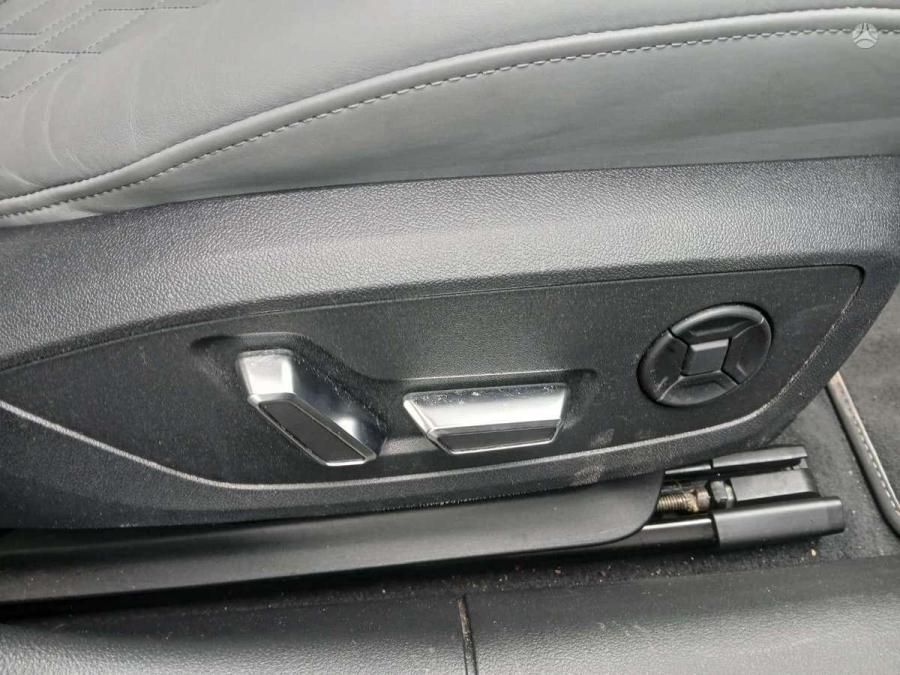 Black Audi A6 2023 in Vilnius, with an engine capacity of 1.98 L and mileage of 124 thousand km for 33333 €, photo 22 on AUTOMOTO.COM.LV