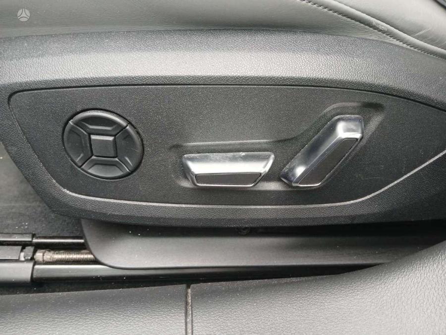 Black Audi A6 2023 in Vilnius, with an engine capacity of 1.98 L and mileage of 124 thousand km for 33333 €, photo 23 on AUTOMOTO.COM.LV