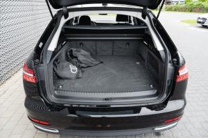 Melns Audi A6 2023 Mārupe, ar dzinēja tilpumu 2.00 L un nobraukumu 74 tūkst. km par 37550 €, foto 32 vietnē AUTOMOTO.COM.LV