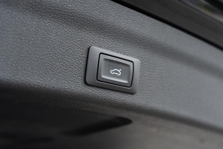 Melns Audi A6 2023 Mārupe, ar dzinēja tilpumu 2.00 L un nobraukumu 74 tūkst. km par 37550 €, foto 33 vietnē AUTOMOTO.COM.LV