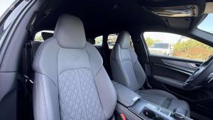 Melns Audi A6 2023 Viļņa, ar dzinēja tilpumu 2.00 L un nobraukumu 124 tūkst. km par 33898 €, foto 12 vietnē AUTOMOTO.COM.LV