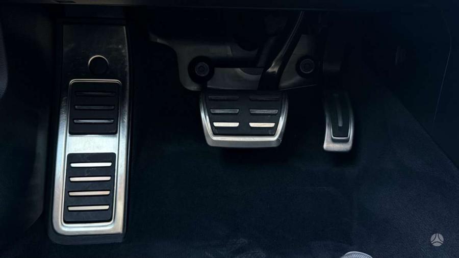 Melns Audi A6 2023 Viļņa, ar dzinēja tilpumu 2.00 L un nobraukumu 124 tūkst. km par 33898 €, foto 33 vietnē AUTOMOTO.COM.LV
