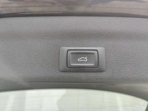 Black Audi A6 2024 in Kaunas, with an engine capacity of 1.97 L and mileage of 23 thousand km for 32990 €, photo 21 on AUTOMOTO.COM.LV