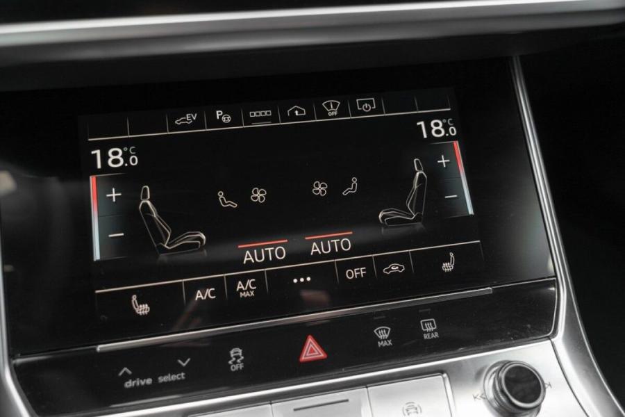 Black Audi A6 2025 in Vilnius, with an engine capacity of 2.00 L and mileage of 29 thousand km for 47500 €, photo 18 on AUTOMOTO.COM.LV