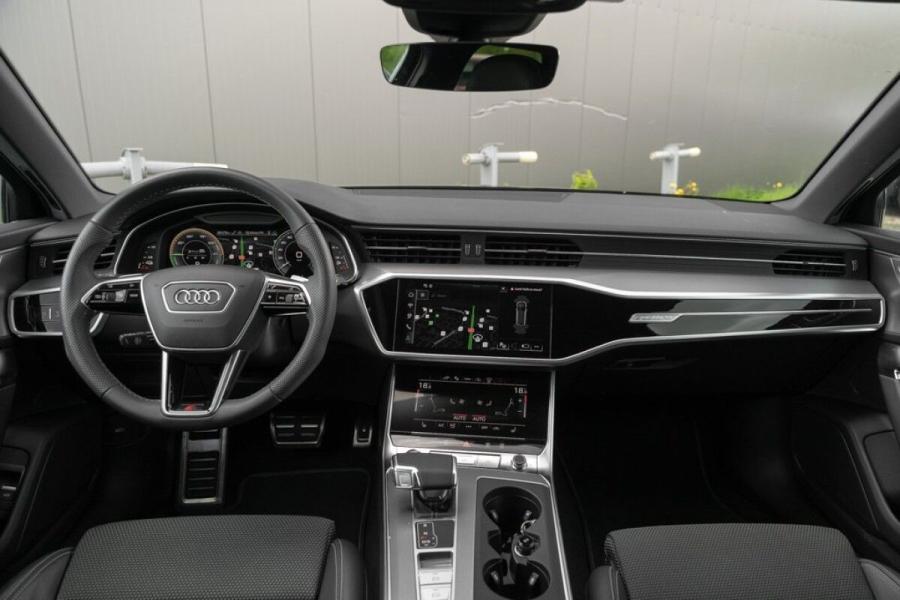 Black Audi A6 2025 in Vilnius, with an engine capacity of 2.00 L and mileage of 29 thousand km for 47500 €, photo 19 on AUTOMOTO.COM.LV