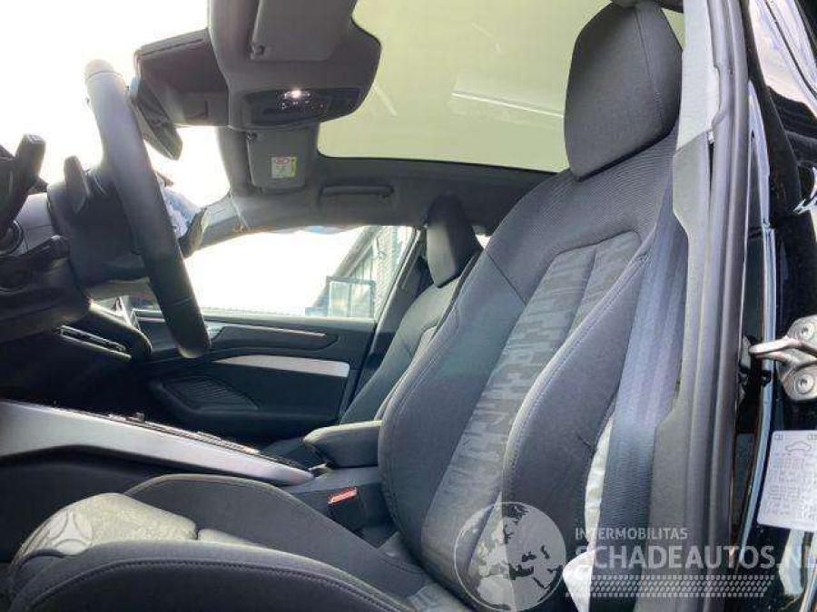 Black Audi A6 2026 in Silute, with an engine capacity of 1.97 L and mileage of 6 thousand km for 29645 €, photo 18 on AUTOMOTO.COM.LV