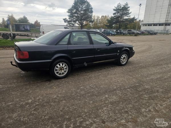 Audi A6 1994 Jonava vietnÄ Zils Audi A6 1994 Jonava, ar dzinÄja tilpumu 1.90 L un nobraukumu 308 tÅ«kst. km par 950 ā¬, foto 5 vietnÄ AUTOMOTO.COM.LV