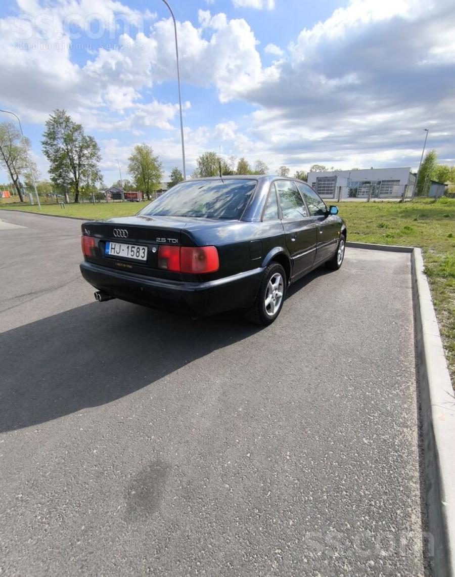 Blue Audi A6 1995 in Daugavpils, with an engine capacity of 2.50 L and mileage of 360 thousand km for 1500 €, photo 5 on AUTOMOTO.COM.LV