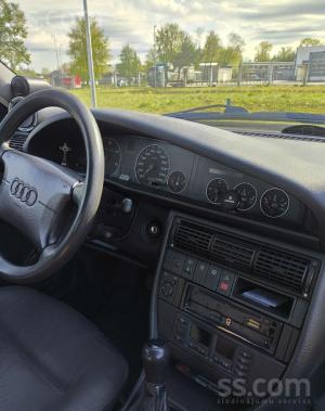 Blue Audi A6 1995 in Daugavpils, with an engine capacity of 2.50 L and mileage of 360 thousand km for 1500 €, photo 8 on AUTOMOTO.COM.LV