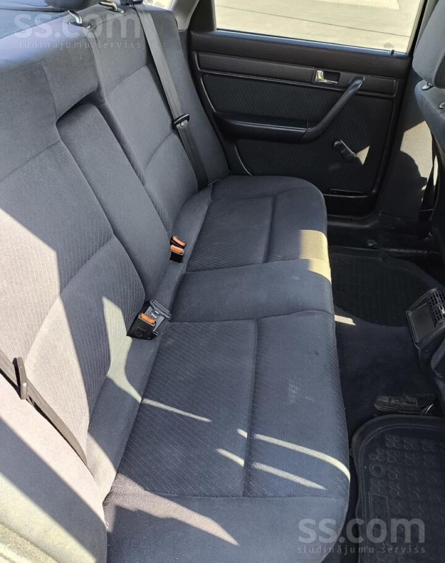 Blue Audi A6 1995 in Daugavpils, with an engine capacity of 2.50 L and mileage of 360 thousand km for 1500 €, photo 13 on AUTOMOTO.COM.LV