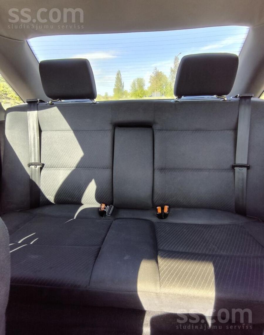 Blue Audi A6 1995 in Daugavpils, with an engine capacity of 2.50 L and mileage of 360 thousand km for 1500 €, photo 14 on AUTOMOTO.COM.LV