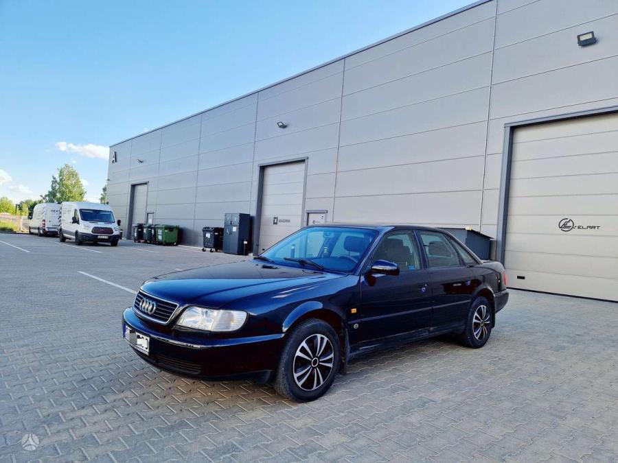 Zils Audi A6 1995 Viļņa, ar dzinēja tilpumu 1.98 L un nobraukumu 136 tūkst. km par 1800 €, foto 4 vietnē AUTOMOTO.COM.LV