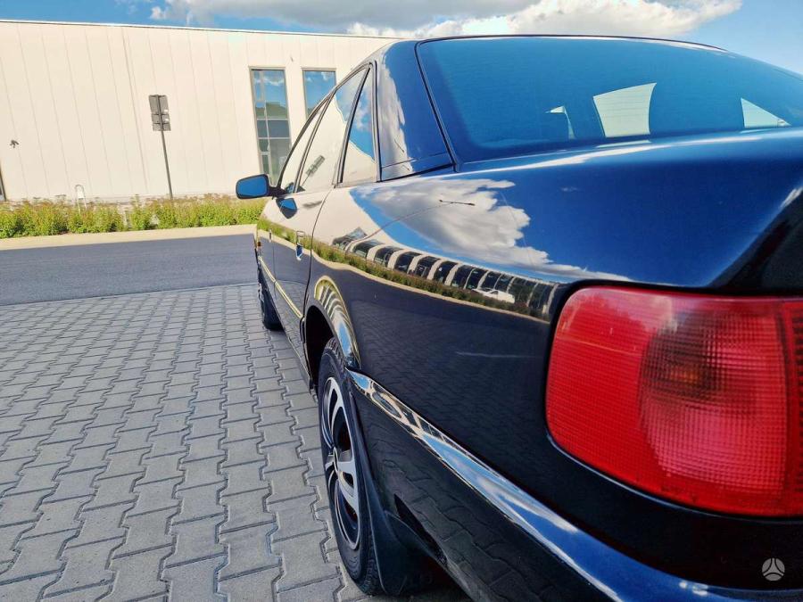 Zils Audi A6 1995 Viļņa, ar dzinēja tilpumu 1.98 L un nobraukumu 136 tūkst. km par 1800 €, foto 12 vietnē AUTOMOTO.COM.LV