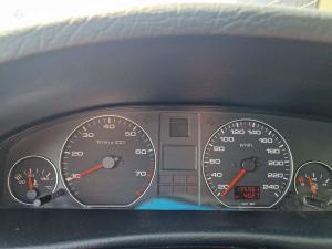 Zils Audi A6 1995 Viļņa, ar dzinēja tilpumu 1.98 L un nobraukumu 136 tūkst. km par 1800 €, foto 13 vietnē AUTOMOTO.COM.LV