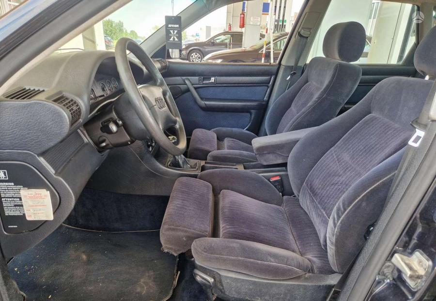 Zils Audi A6 1995 Viļņa, ar dzinēja tilpumu 1.98 L un nobraukumu 136 tūkst. km par 1800 €, foto 15 vietnē AUTOMOTO.COM.LV