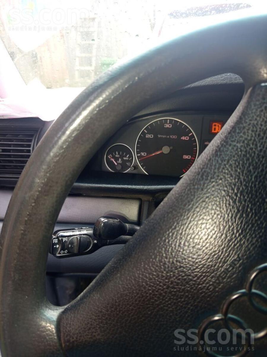 Zils Audi A6 1996 Ludza, ar dzinēja tilpumu 2.50 L un nobraukumu 325 tūkst. km par 1450 €, foto 4 vietnē AUTOMOTO.COM.LV