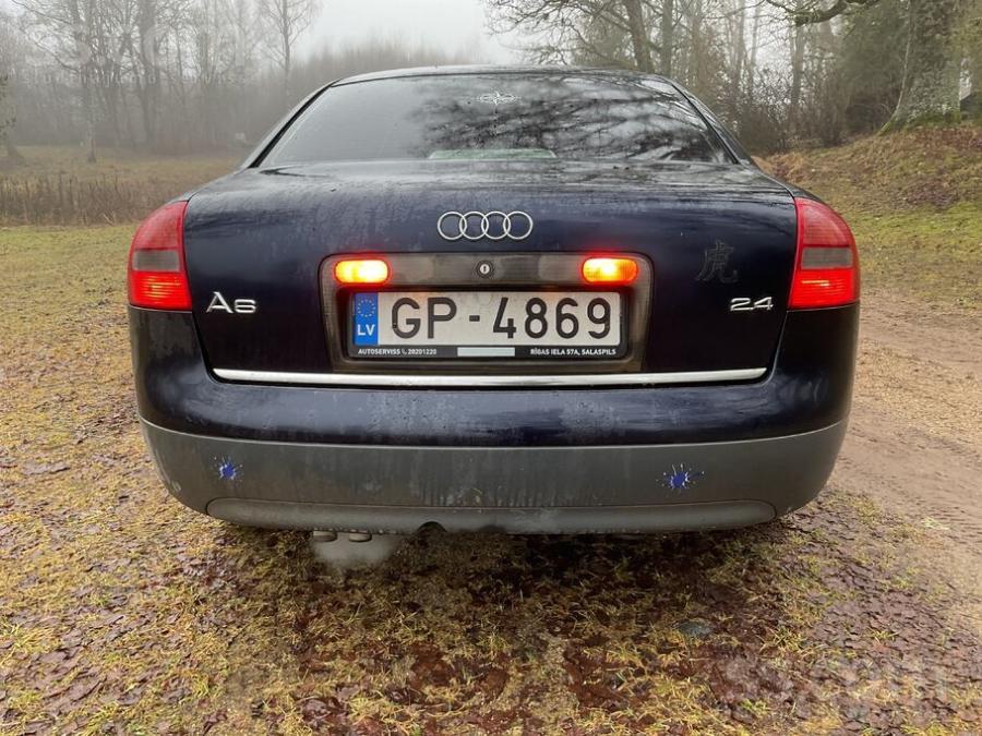 Zils Audi A6 1998 Cēsis, ar dzinēja tilpumu 2.40 L un nobraukumu 280 tūkst. km par 1200 €, foto 1 vietnē AUTOMOTO.COM.LV