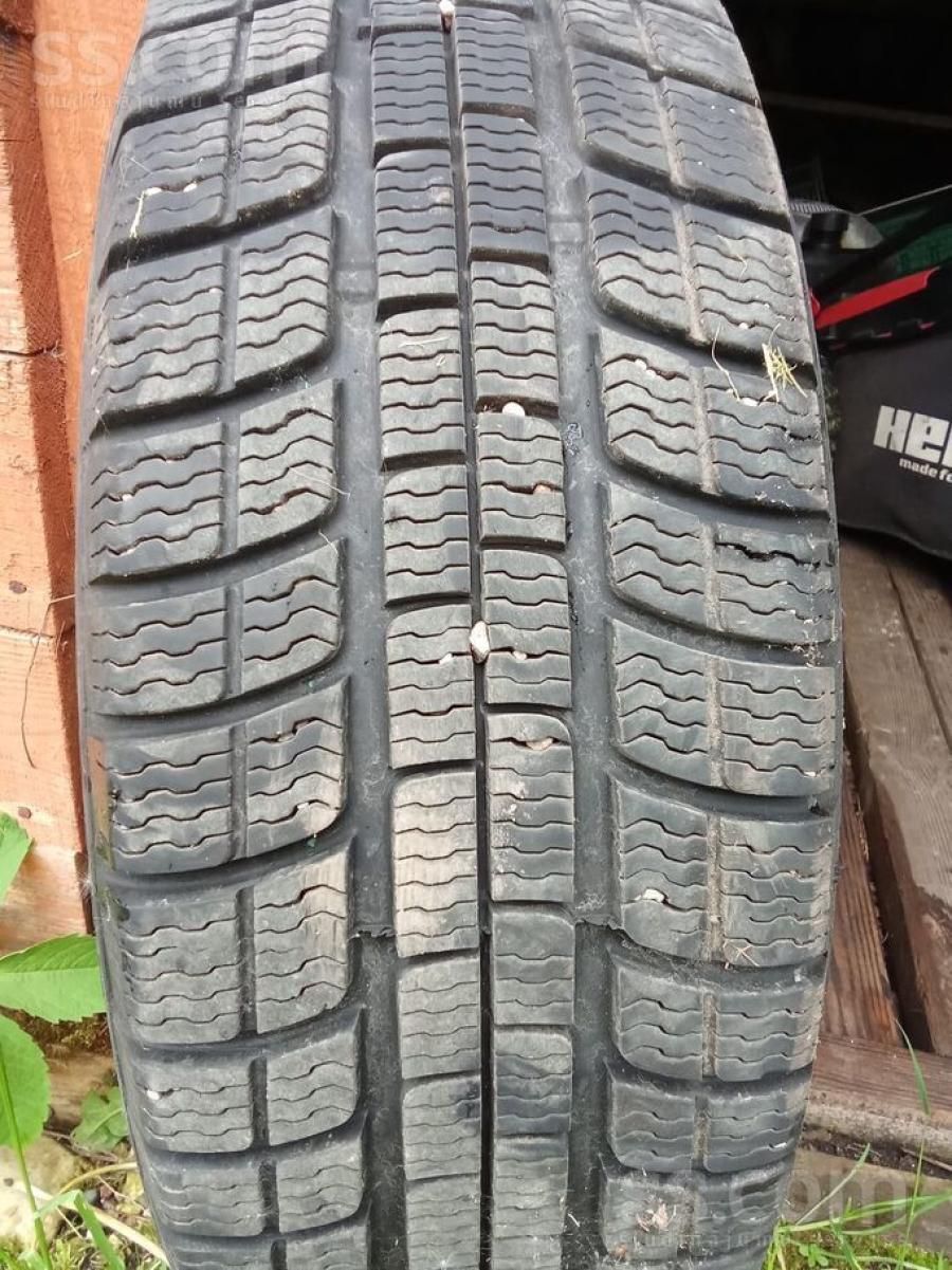 Zils Audi A6 1998 Daugavpils, ar dzinēja tilpumu 1.90 L un nobraukumu 447 tūkst. km par 900 €, foto 4 vietnē AUTOMOTO.COM.LV