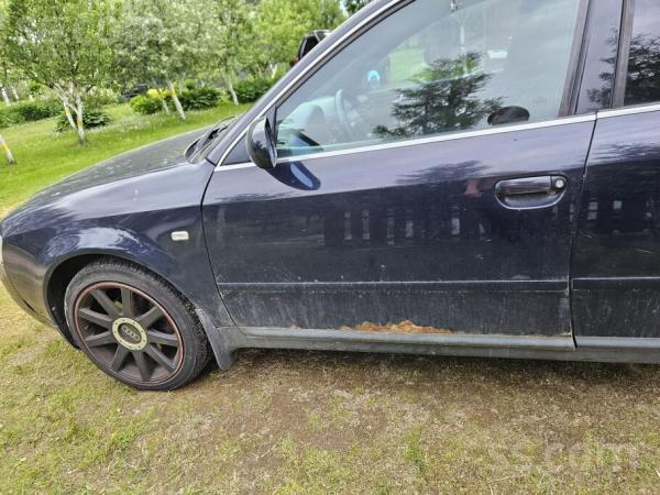 Zils Audi A6 1998 Daugavpils, ar dzinēja tilpumu 1.90 L un nobraukumu 447 tūkst. km par 900 €, foto 7 vietnē AUTOMOTO.COM.LV