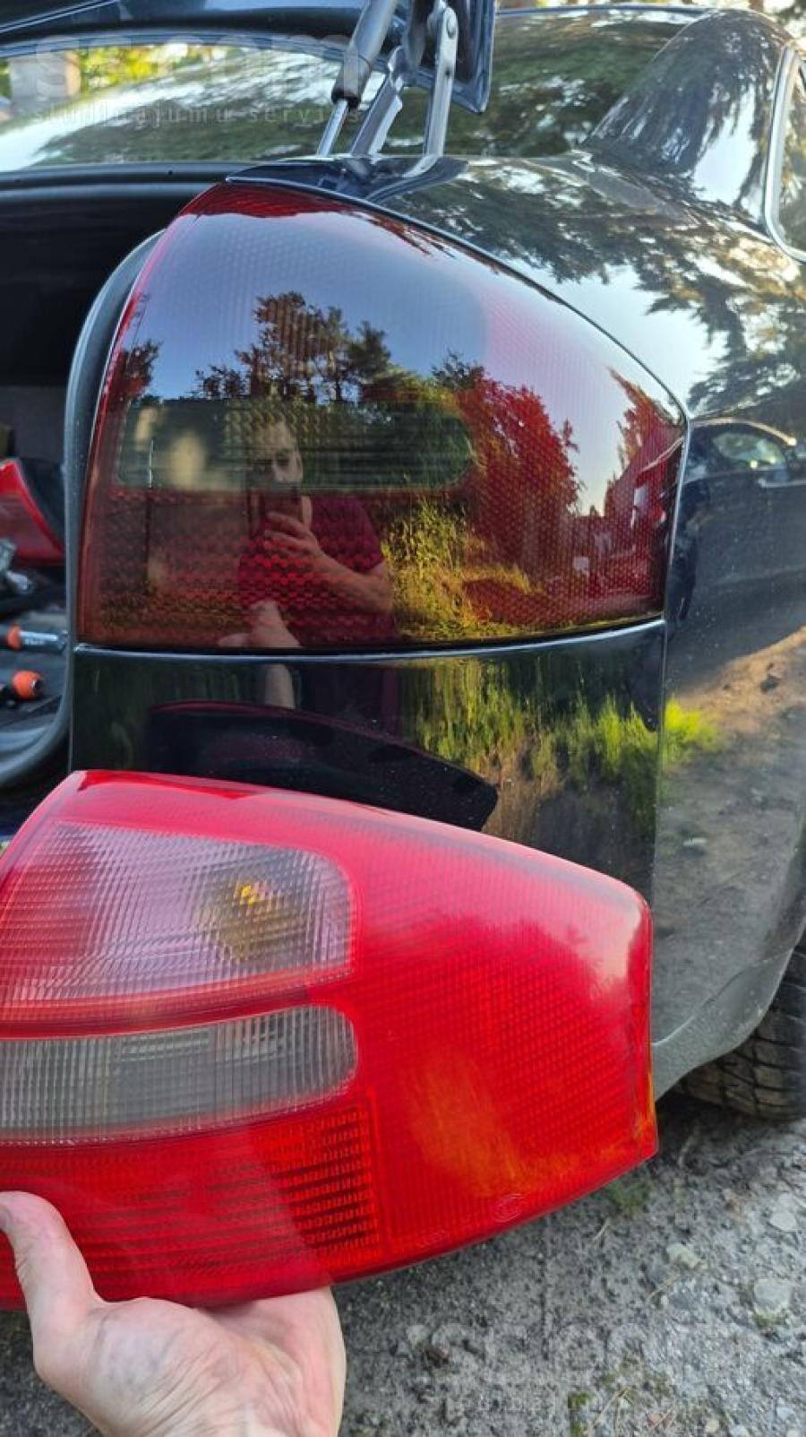 Zils Audi A6 1998 Rīga, ar dzinēja tilpumu 2.40 L un nobraukumu 307 tūkst. km par 3100 €, foto 10 vietnē AUTOMOTO.COM.LV
