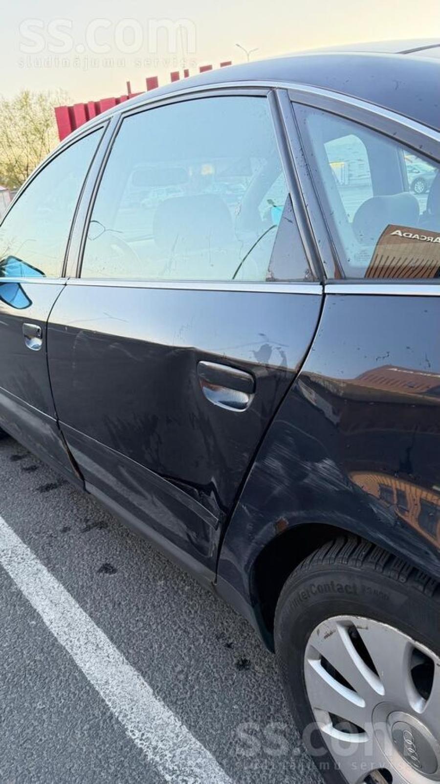 Zils Audi A6 2001 Rīga, ar dzinēja tilpumu 2.50 L un nobraukumu 445 tūkst. km par 870 €, foto 5 vietnē AUTOMOTO.COM.LV