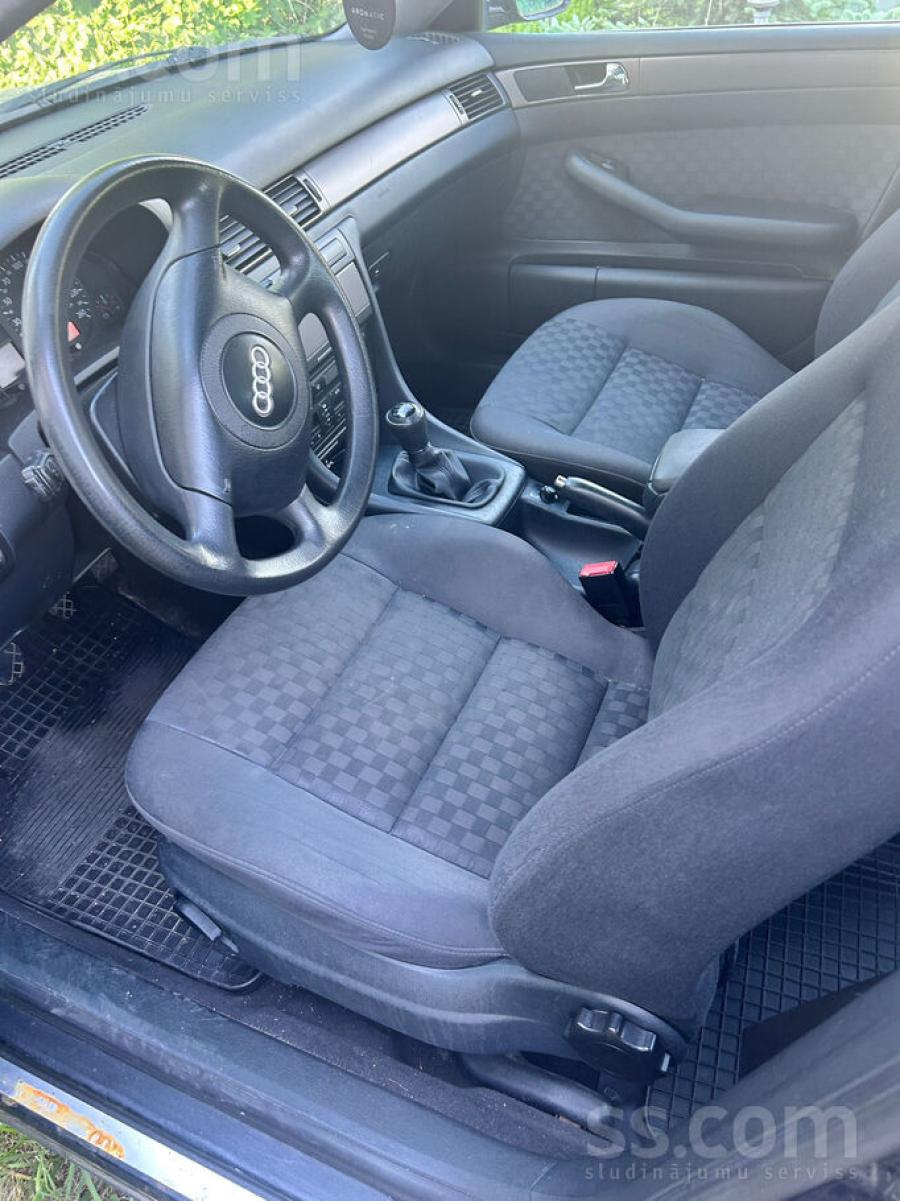 Zils Audi A6 2001 Rīga, ar dzinēja tilpumu 2.50 L un nobraukumu 445 tūkst. km par 870 €, foto 8 vietnē AUTOMOTO.COM.LV