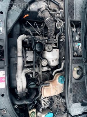 Zils Audi A6 2001 Rīga, ar dzinēja tilpumu 2.50 L un nobraukumu 455 tūkst. km par 1000 €, foto 5 vietnē AUTOMOTO.COM.LV