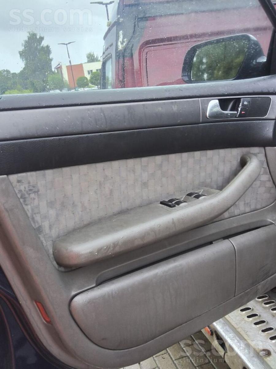 Zils Audi A6 2001 Jelgava, ar dzinēja tilpumu 2.40 L un nobraukumu 300 tūkst. km par 400 €, foto 9 vietnē AUTOMOTO.COM.LV
