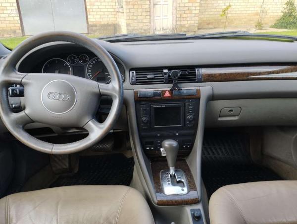 Blue Audi A6 2002 in Joniskis, with an engine capacity of 2.50 L and mileage of 324 thousand km for 1050 €, photo 5 on AUTOMOTO.COM.LV