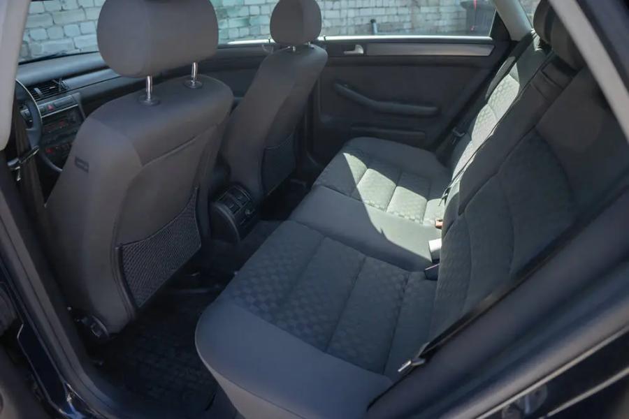 Zils Audi A6 2003 Liepāja, ar dzinēja tilpumu 2.50 L un nobraukumu 302 tūkst. km par 2500 €, foto 8 vietnē AUTOMOTO.COM.LV