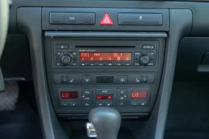Zils Audi A6 2003 Liepāja, ar dzinēja tilpumu 2.50 L un nobraukumu 302 tūkst. km par 2500 €, foto 14 vietnē AUTOMOTO.COM.LV