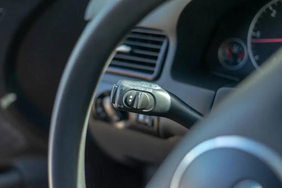 Zils Audi A6 2003 Liepāja, ar dzinēja tilpumu 2.50 L un nobraukumu 302 tūkst. km par 2500 €, foto 15 vietnē AUTOMOTO.COM.LV