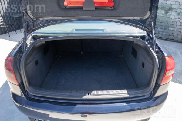 Blue Audi A6 2003 in Liepaja, with an engine capacity of 2.50 L and mileage of 302 thousand km for 2500 €, photo 9 on AUTOMOTO.COM.LV
