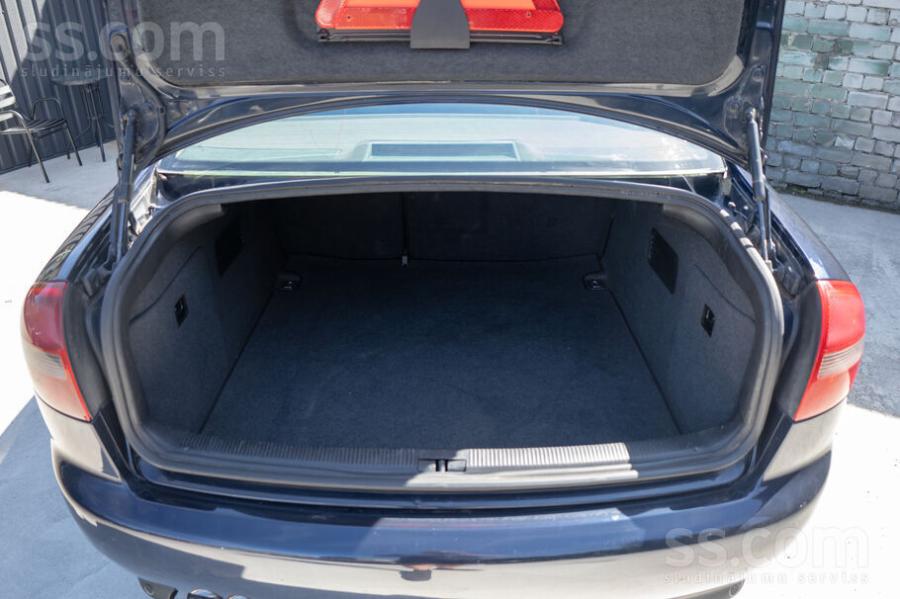Zils Audi A6 2003 Liepāja, ar dzinēja tilpumu 2.50 L un nobraukumu 302 tūkst. km par 2500 €, foto 9 vietnē AUTOMOTO.COM.LV