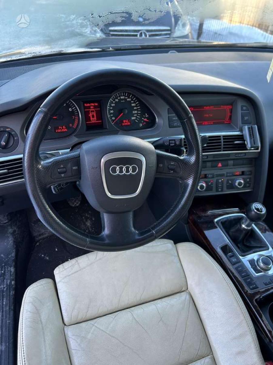 Blue Audi A6 2004 in Mazeikiai, with an engine capacity of 3.20 L and mileage of 343 thousand km for 1300 €, photo 3 on AUTOMOTO.COM.LV