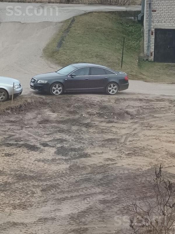 Zils Audi A6 2004 Rēzekne, ar dzinēja tilpumu 3.00 L un nobraukumu 272 tūkst. km par 2650 €, foto 4 vietnē AUTOMOTO.COM.LV