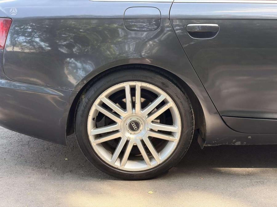 Blue Audi A6 2004 in Vilnius, with an engine capacity of 2.97 L and mileage of 300 thousand km for 1599 €, photo 8 on AUTOMOTO.COM.LV