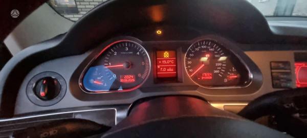Zils Audi A6 2005 Kauņa, ar dzinēja tilpumu 2.70 L un nobraukumu 354 tūkst. km par 1700 €, foto 8 vietnē AUTOMOTO.COM.LV