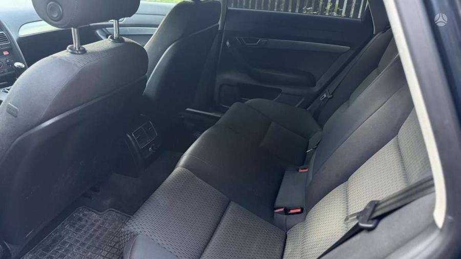 Zils Audi A6 2005 Viļņa, ar dzinēja tilpumu 2.39 L un nobraukumu 379 tūkst. km par 850 €, foto 7 vietnē AUTOMOTO.COM.LV