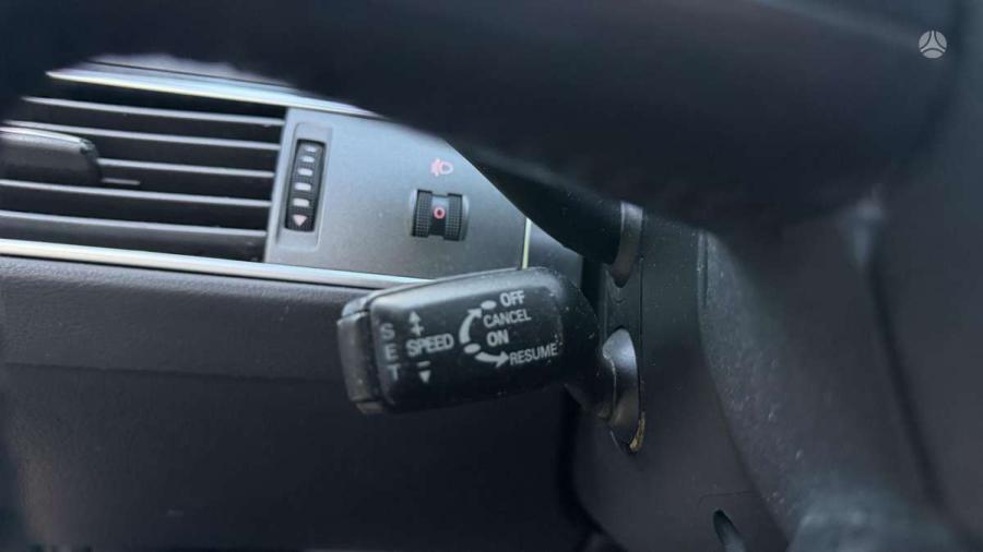 Zils Audi A6 2005 Viļņa, ar dzinēja tilpumu 2.39 L un nobraukumu 379 tūkst. km par 850 €, foto 11 vietnē AUTOMOTO.COM.LV