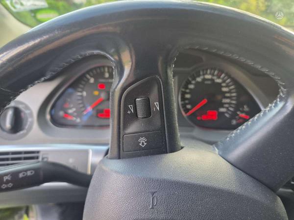 Zils Audi A6 2006 Mažeikiai, ar dzinēja tilpumu 2.39 L un nobraukumu 257 tūkst. km par 1800 €, foto 4 vietnē AUTOMOTO.COM.LV