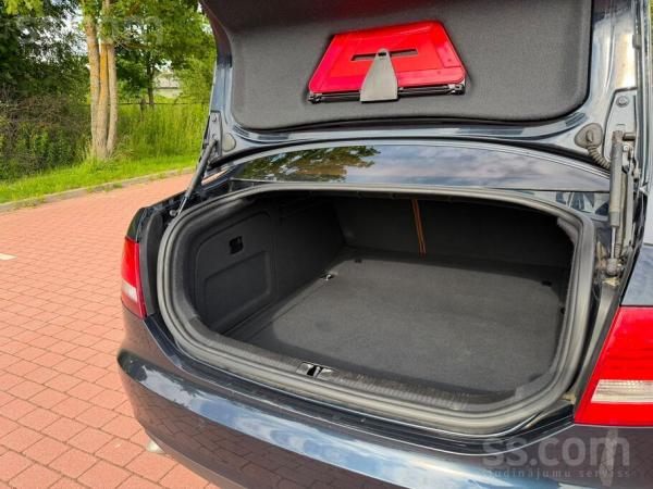 Blue Audi A6 2007 in Preili, with an engine capacity of 3.00 L and mileage of 348 thousand km for 3900 €, photo 6 on AUTOMOTO.COM.LV